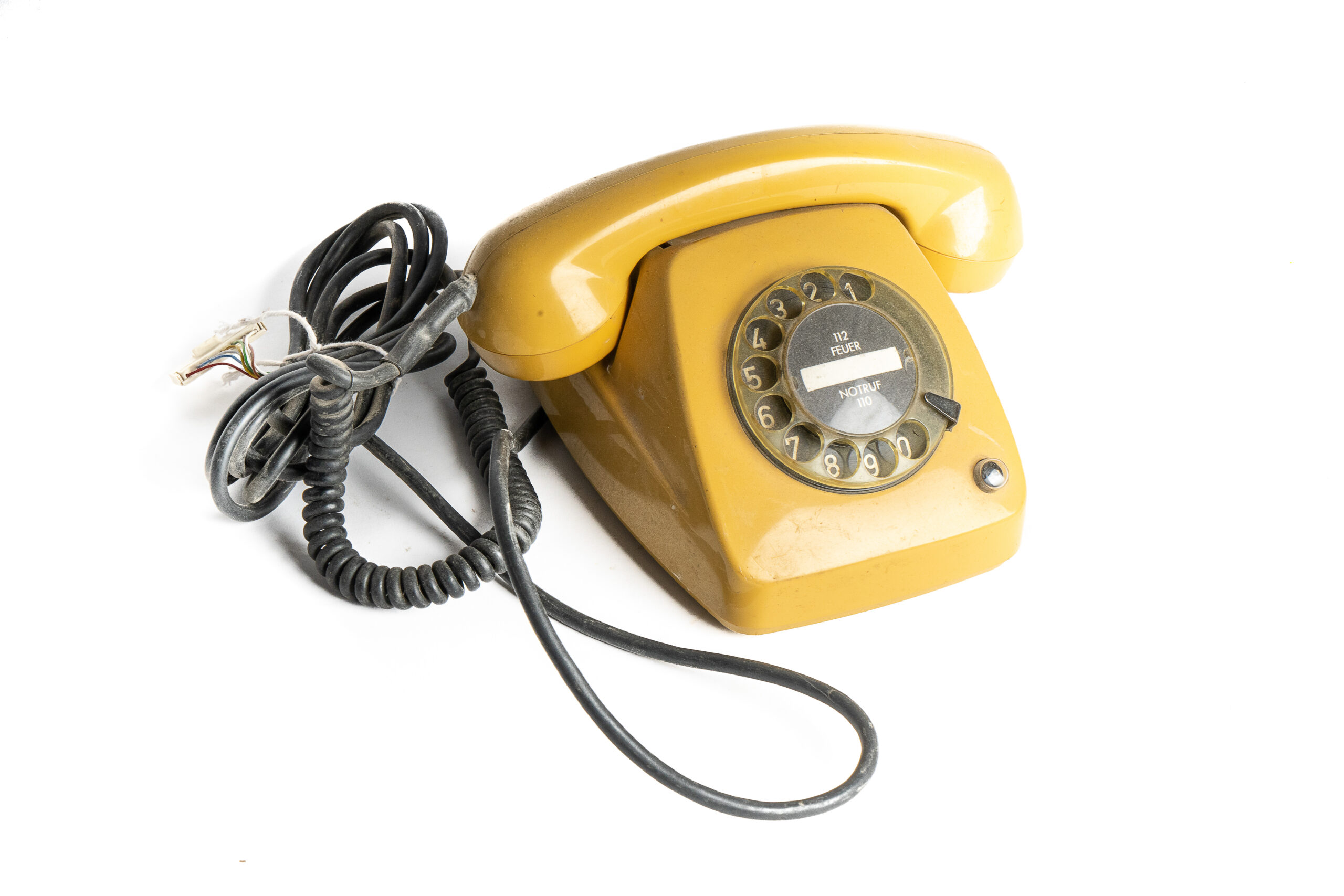 Teléfono de rueda años 80 amarillo – Mobel lab